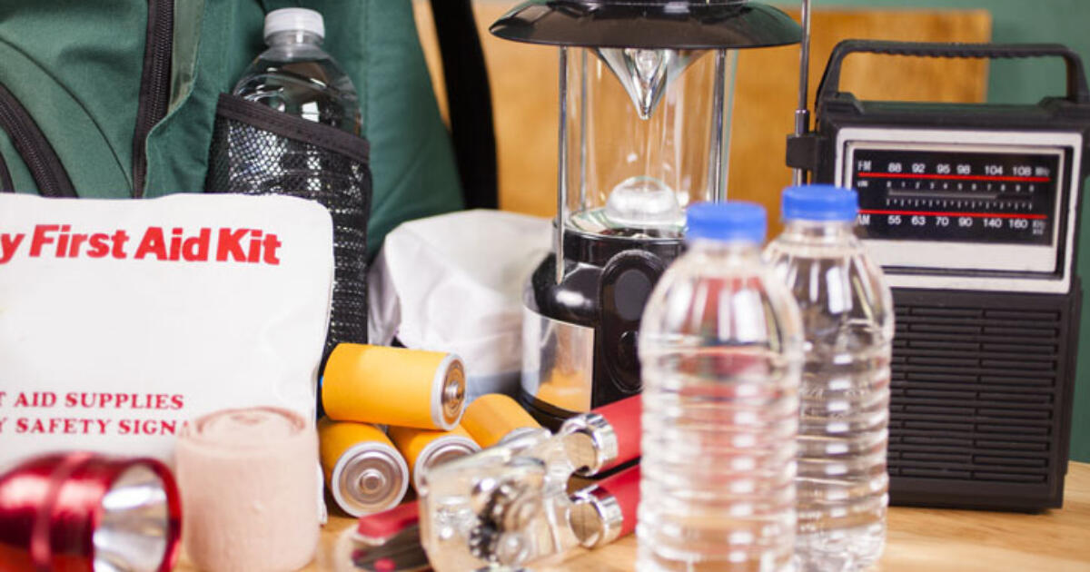 8 Essentials to Prepare for Hurricane Season | Ochsner Health