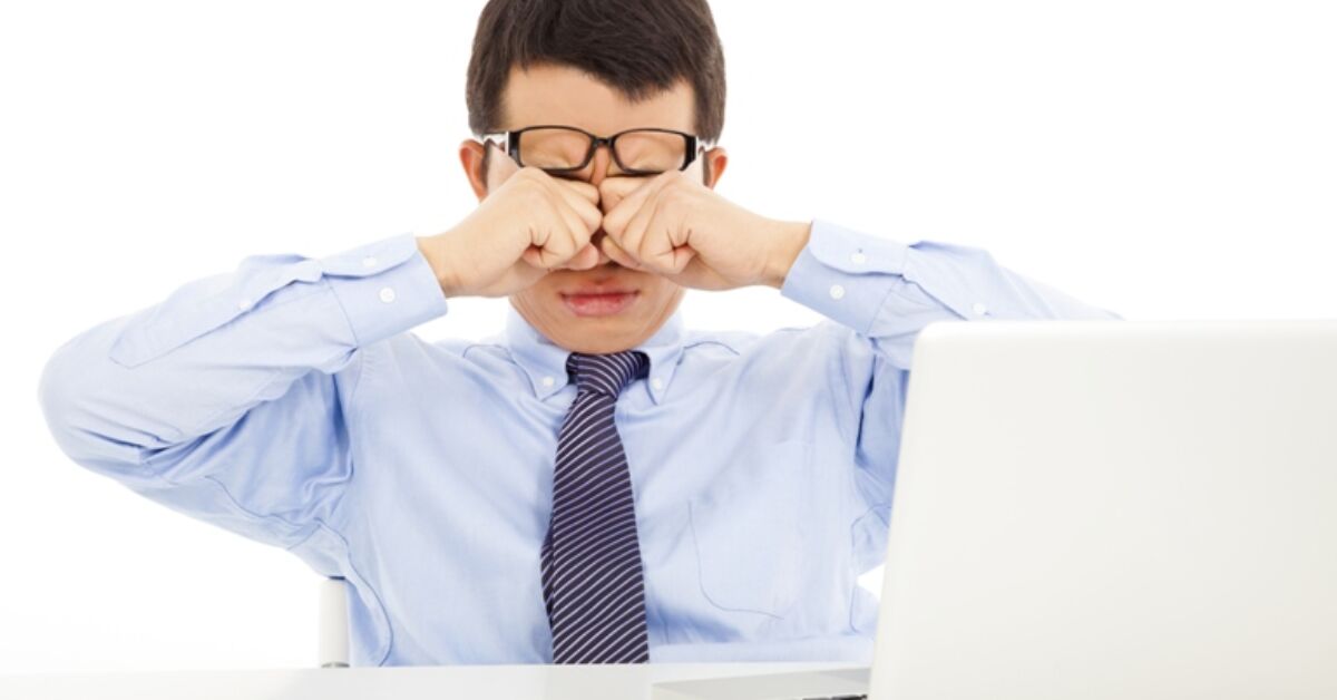 Tips on Easing Eye Strain at the Computer | Ochsner Health