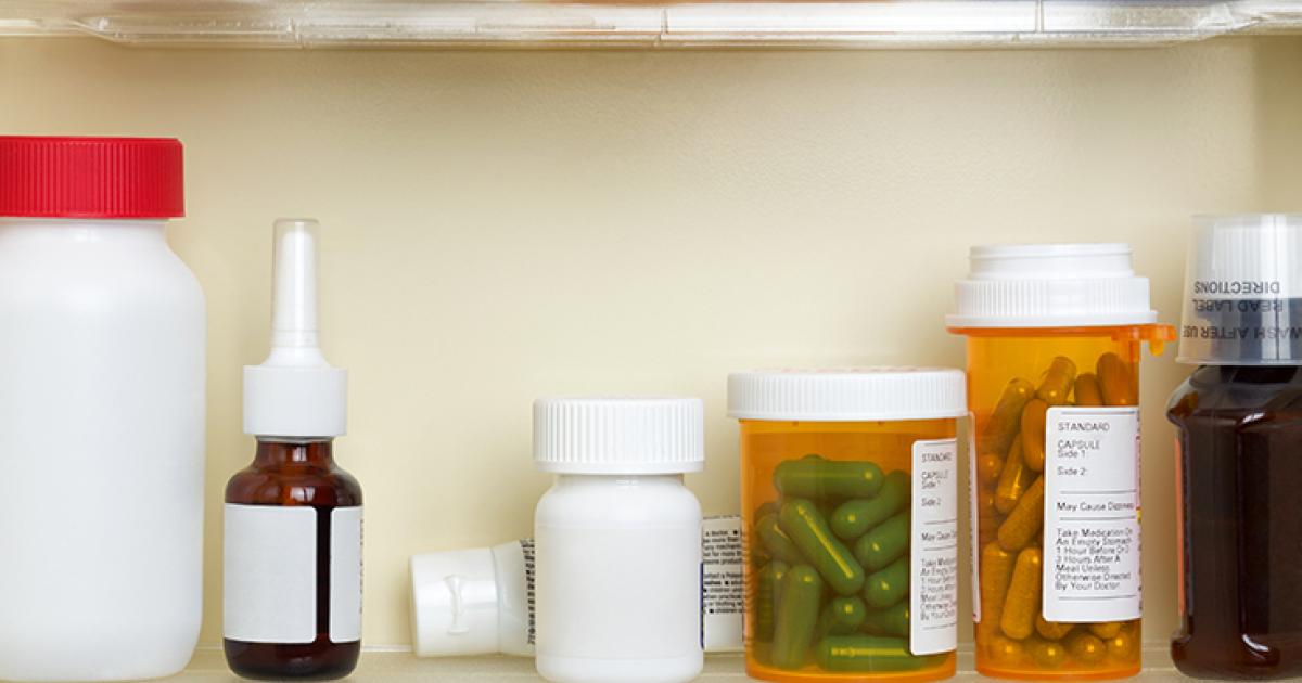 How to Spring Clean Your Medicine Cabinet | Ochsner Health