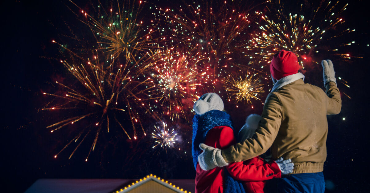 15 Top Fireworks Safety Tips to Celebrate the New Year | Ochsner Health