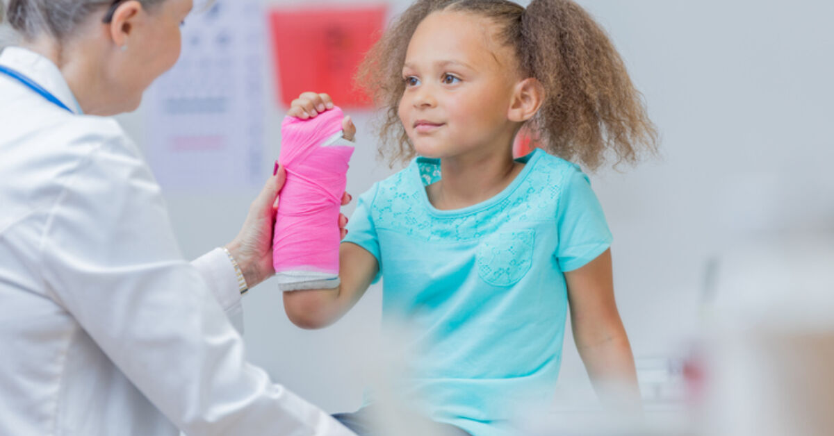 What is a Cast, and How Do I Know if My Child Needs One? | Ochsner Health