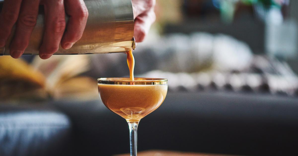 Billows and Thieves Zero-Proof Cocktail Recipe | Ochsner Health